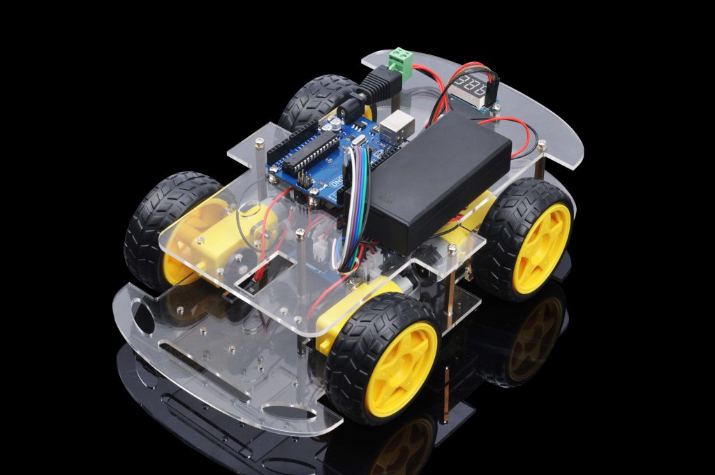 OSOYOO Robot Car Starter Kit Lesson 1: Install UNO R3 Board and Motors ...